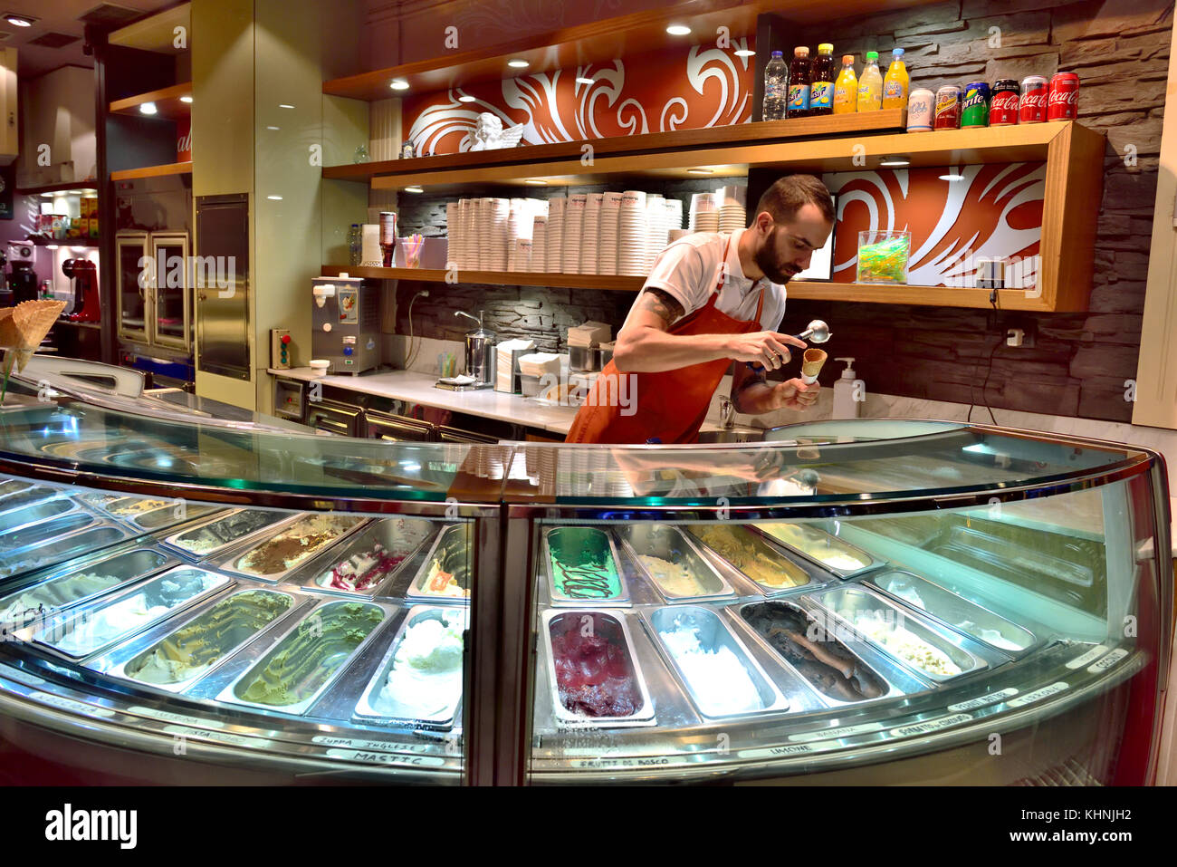 Ice cream shop -Fotos und -Bildmaterial in hoher Auflösung – Alamy