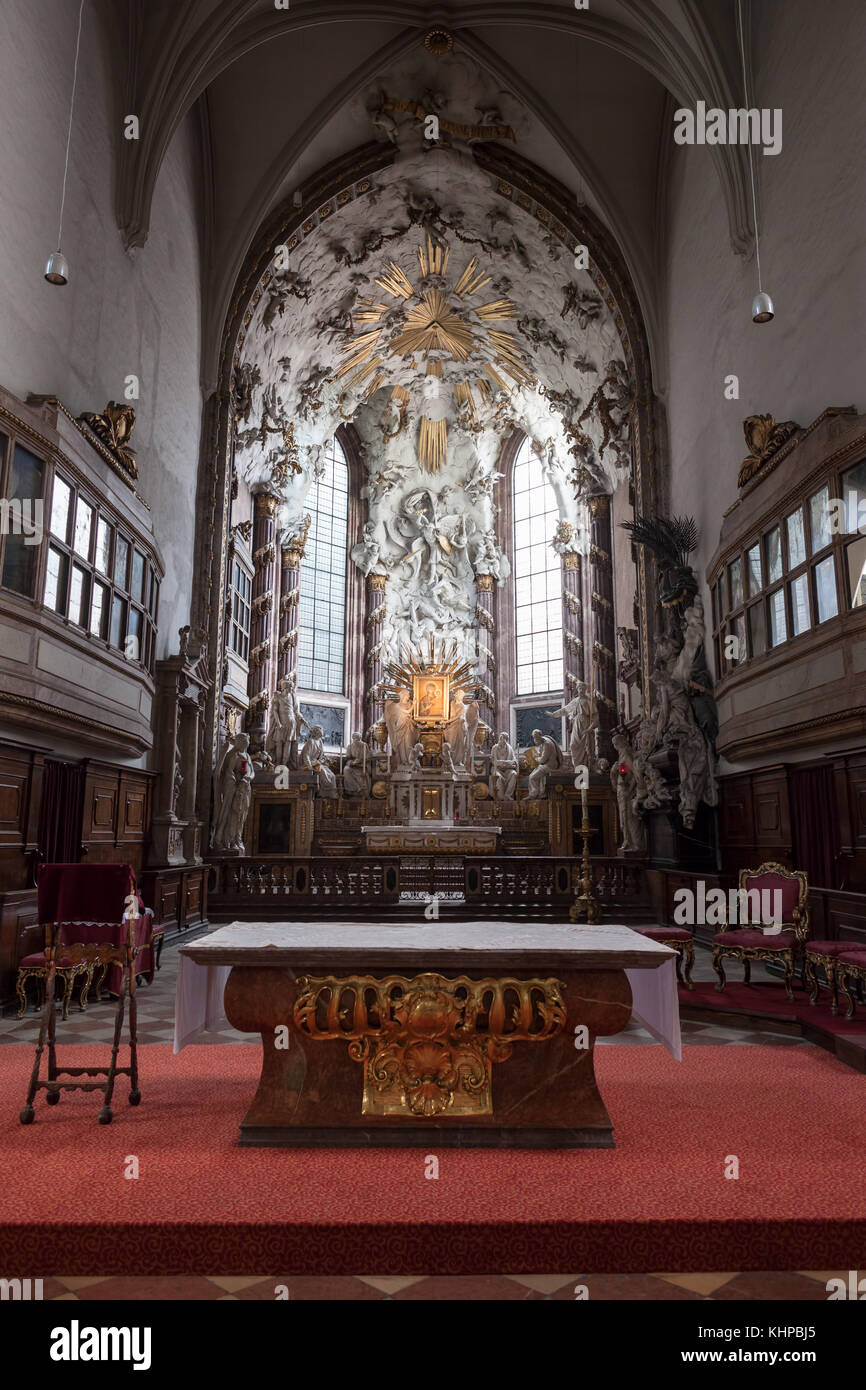 Kirche St. Michael (Deutsch: michaelergruft) Interieur in Wien ...