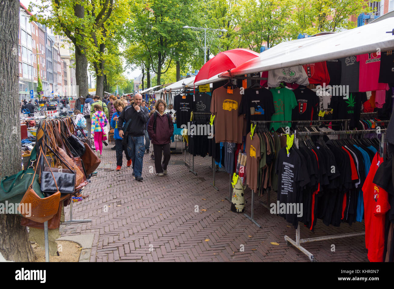 Garage flohmarkt Stockfotos und -bilder Kaufen - Alamy