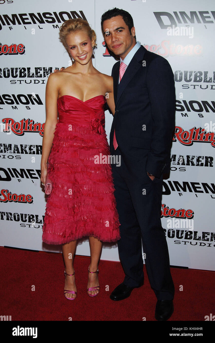Jessica Alba und Freund der Ankunft in der Stadt der Sünde Premiere auf ...