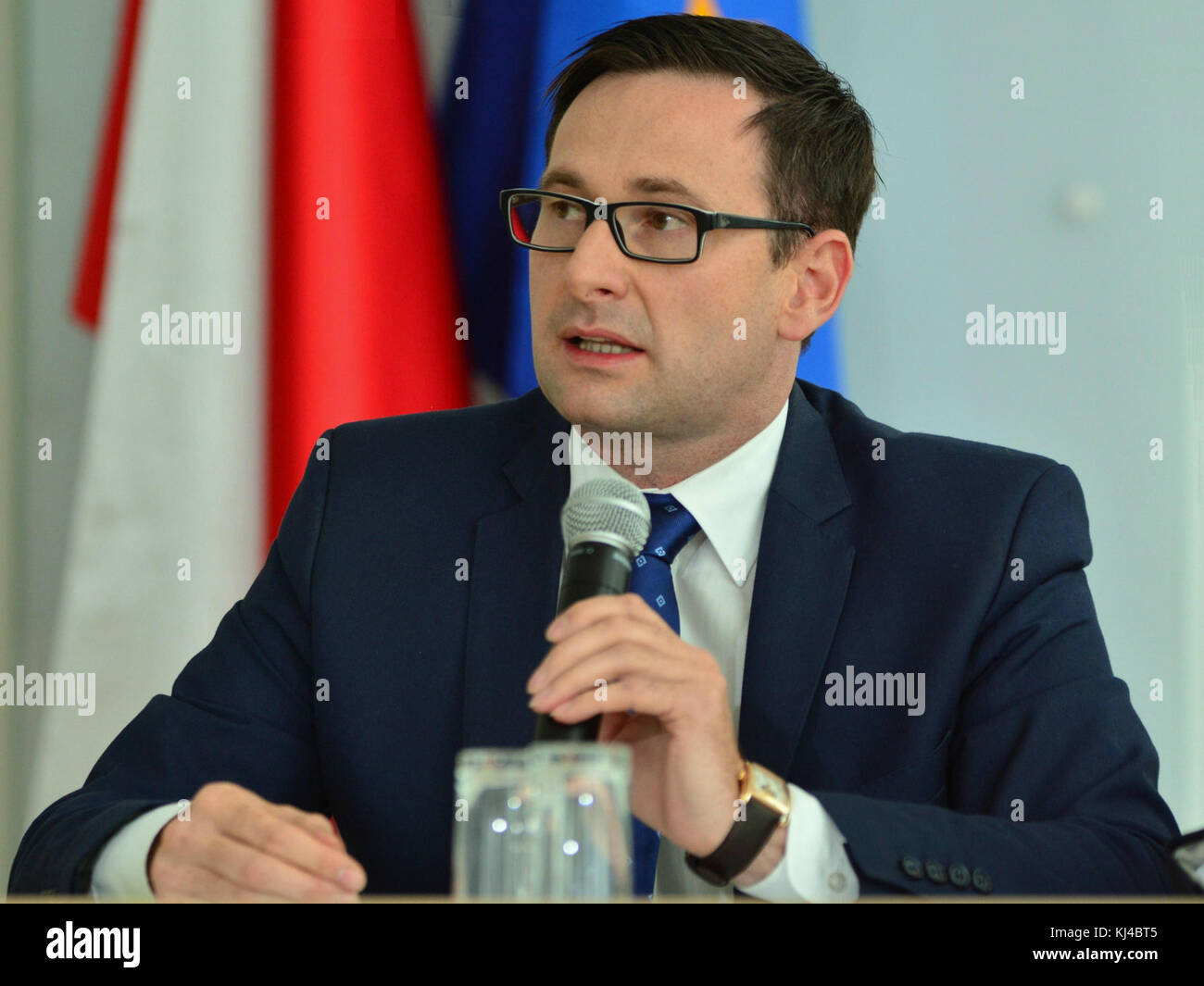 Pkn orlen ceo daniel obajtek -Fotos und -Bildmaterial in hoher ...