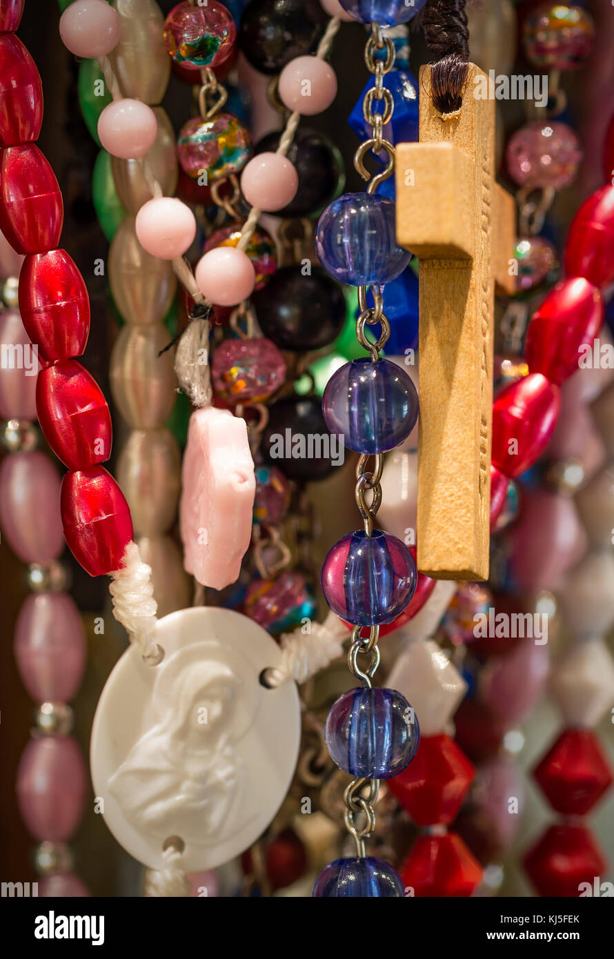 Gebet des rosenkranzes -Fotos und -Bildmaterial in hoher Auflösung – Alamy
