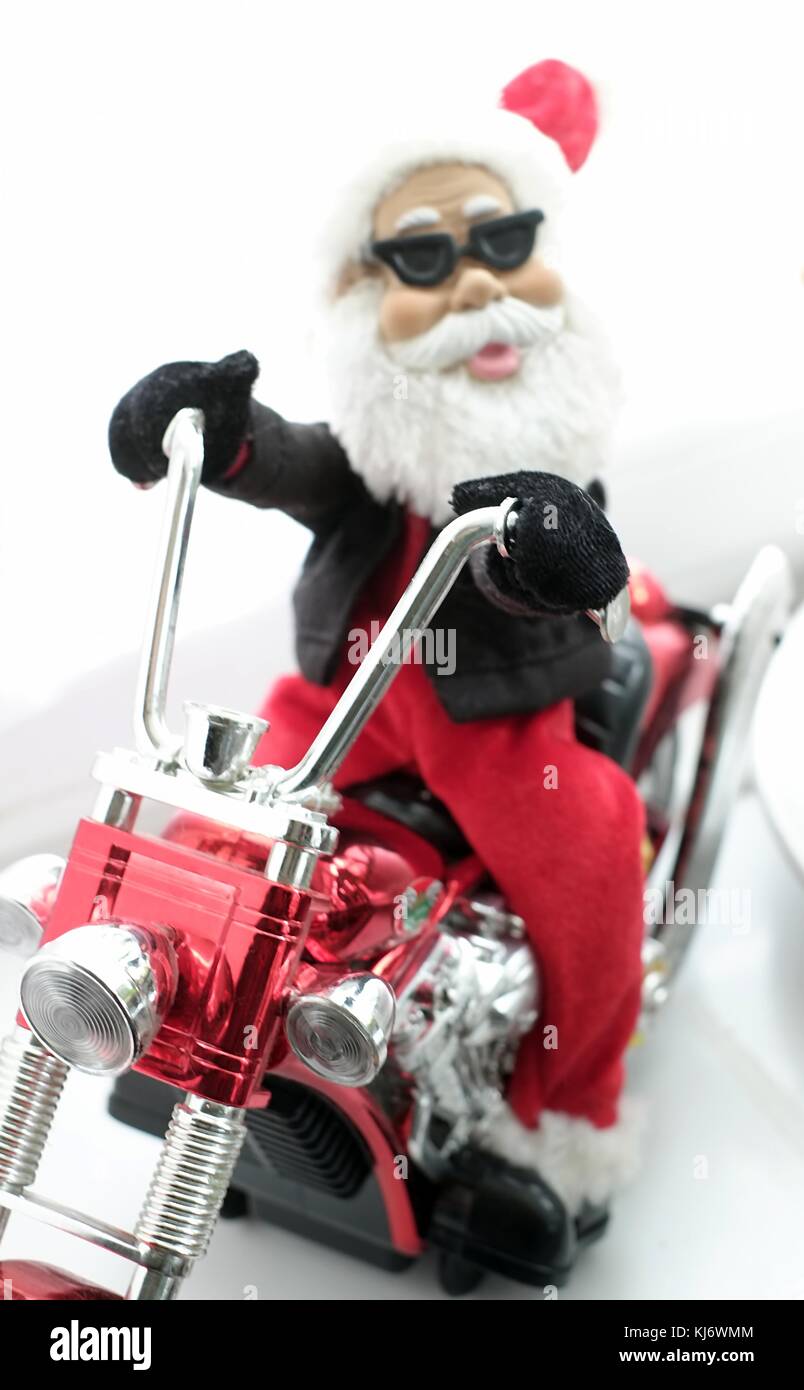 Santa Claus On A Harley Davidson Stockfotos und -bilder Kaufen - Alamy