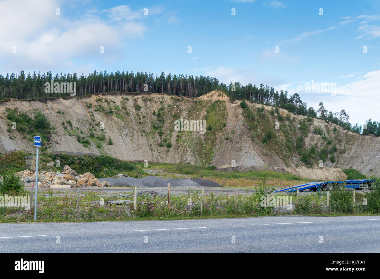 Asphalt und harzfarbe -Fotos und -Bildmaterial in hoher Auflösung – Alamy