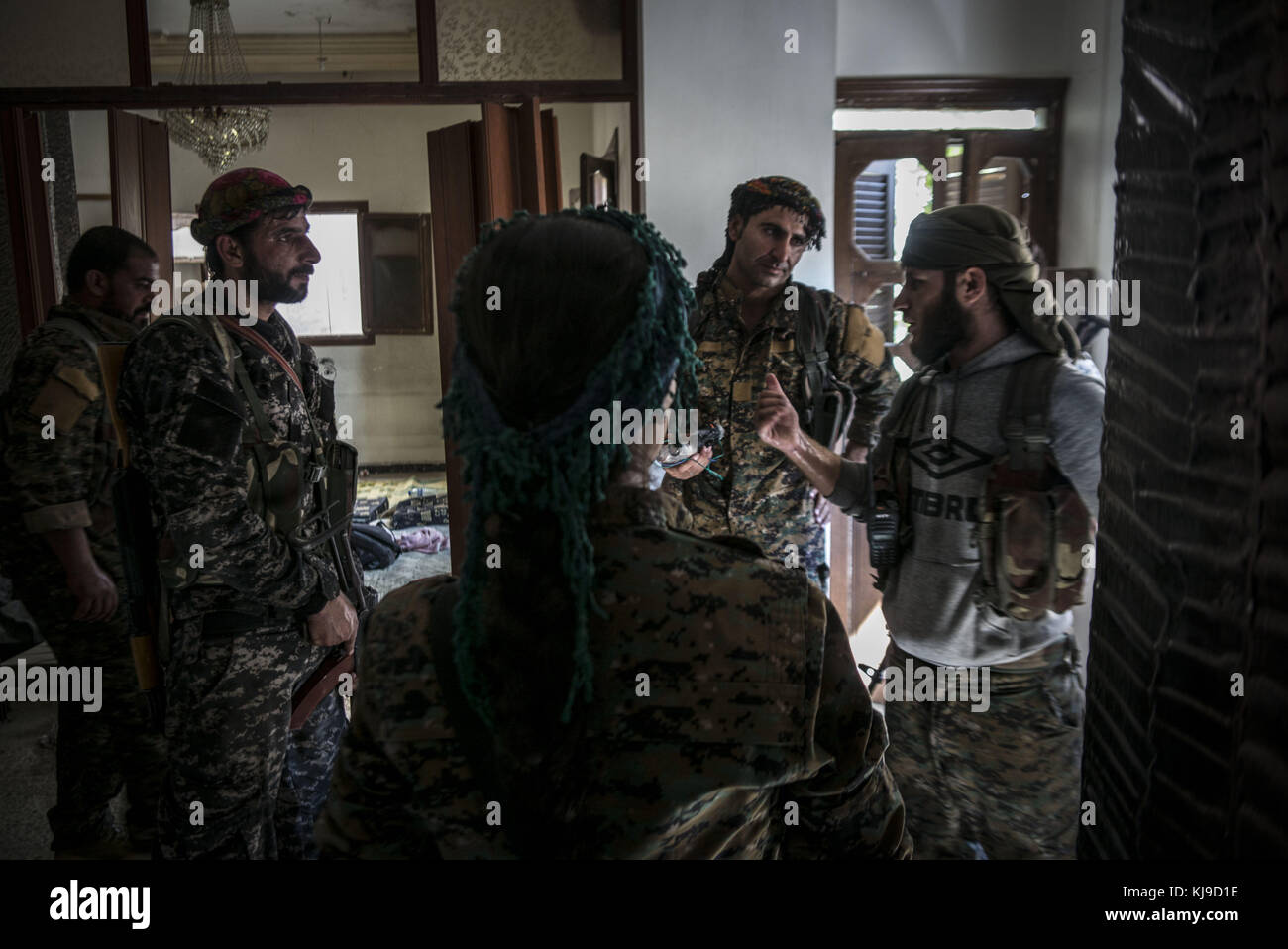 Fighters isis raqqa -Fotos und -Bildmaterial in hoher Auflösung – Alamy