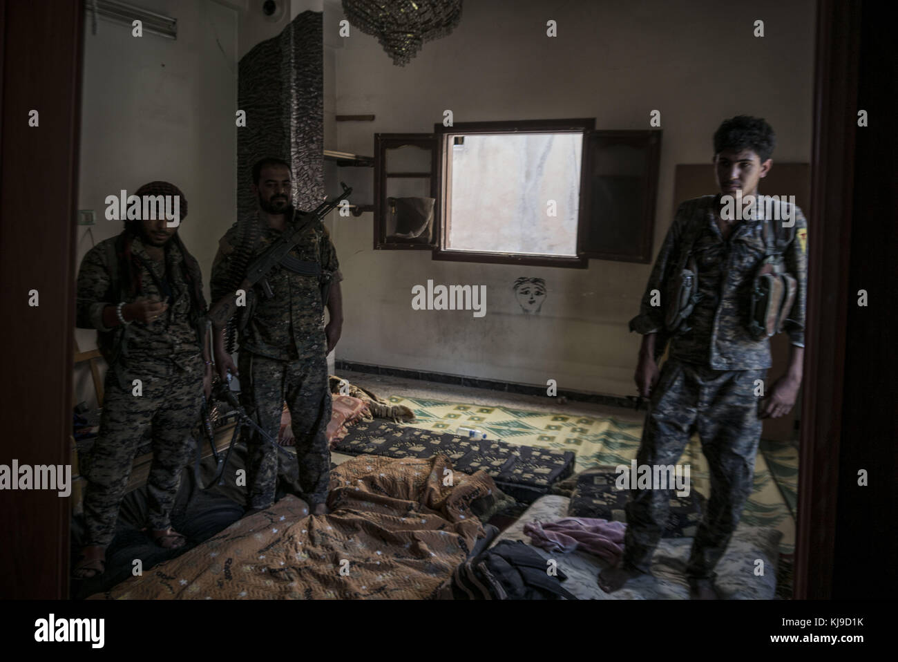Fighters isis raqqa -Fotos und -Bildmaterial in hoher Auflösung – Alamy
