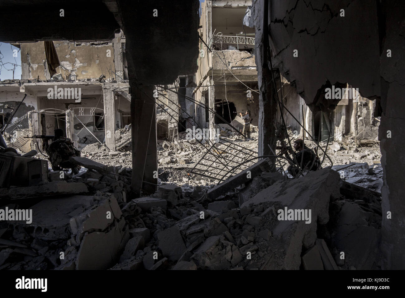 Fighters isis raqqa -Fotos und -Bildmaterial in hoher Auflösung – Alamy