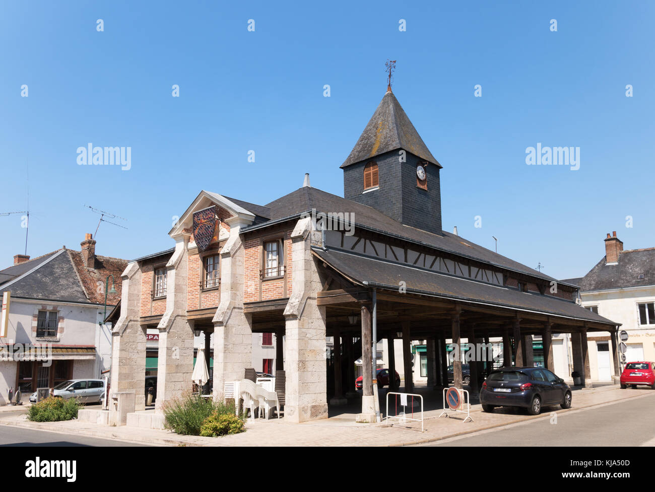 La vieille halle de bracieux -Fotos und -Bildmaterial in hoher ...