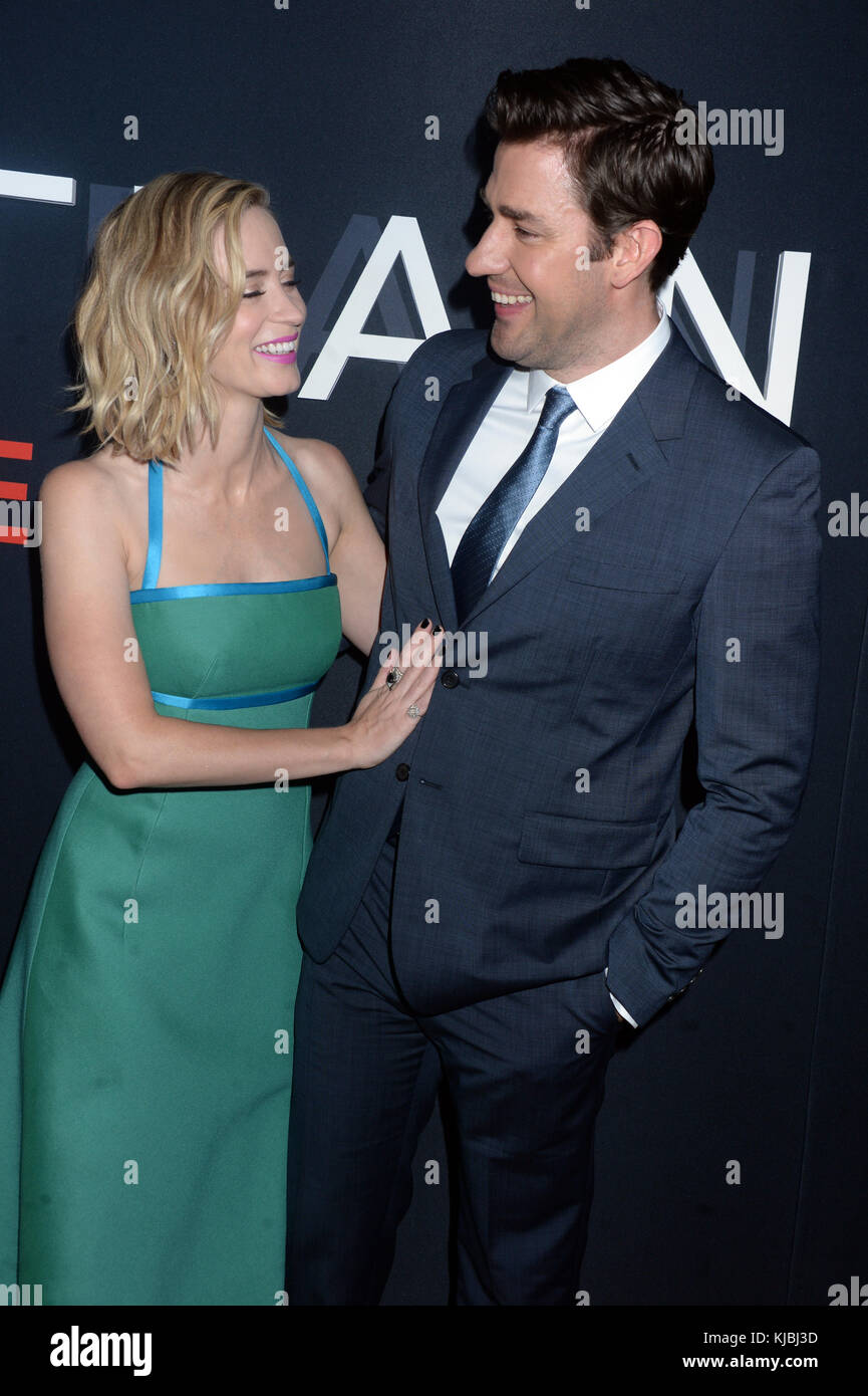 Emily blunt and john krasinski red carpet event -Fotos und ...