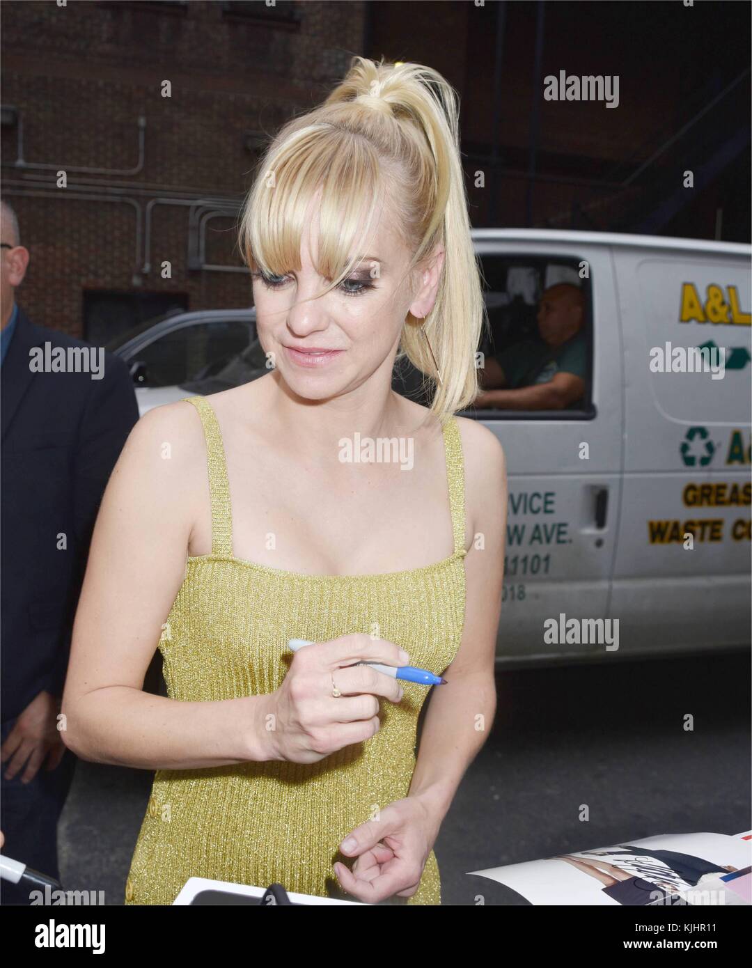 Anna Faris kommt zur „The Late Show with Stephen Colbert“ im Ed ...