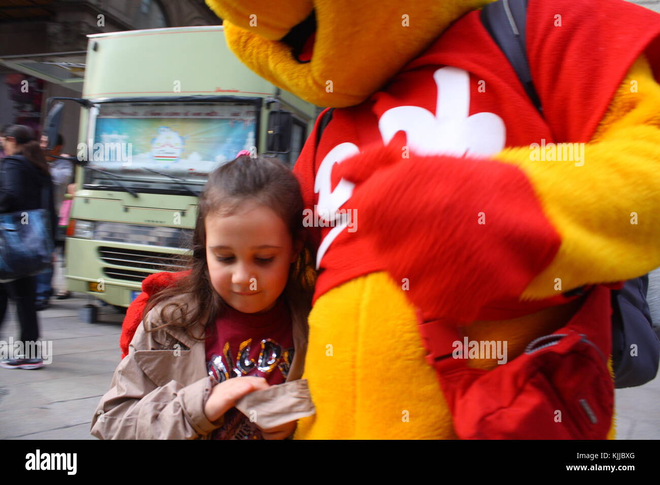 Giant teddy -Fotos und -Bildmaterial in hoher Auflösung – Alamy