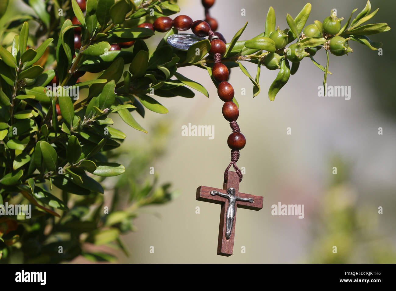 Gebet rosenkranz perlen -Fotos und -Bildmaterial in hoher Auflösung – Alamy