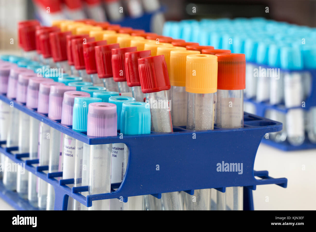 Blutserum röhrchen -Fotos und -Bildmaterial in hoher Auflösung – Alamy