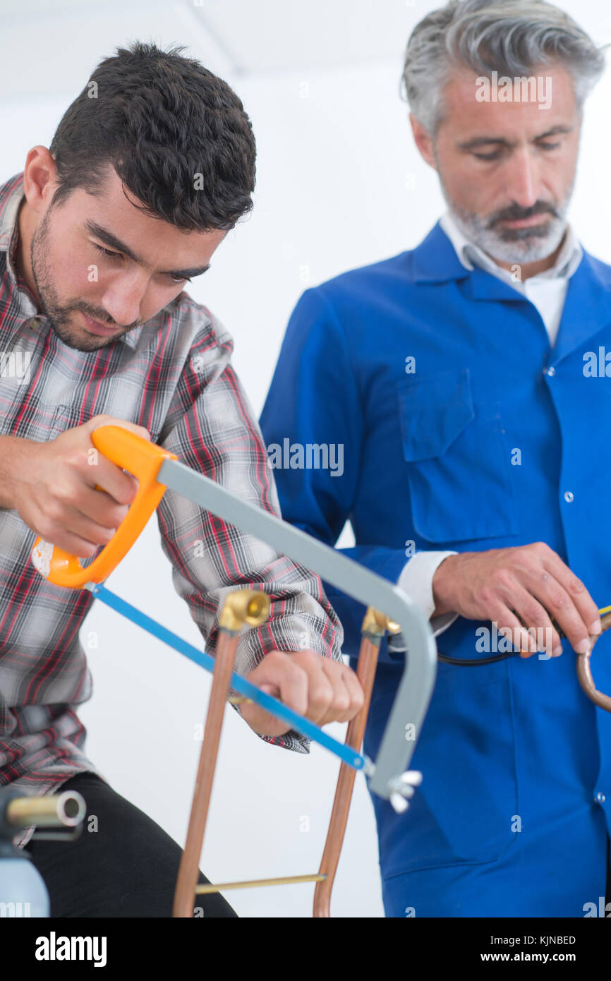 Pvc rohr schneiden -Fotos und -Bildmaterial in hoher Auflösung – Alamy