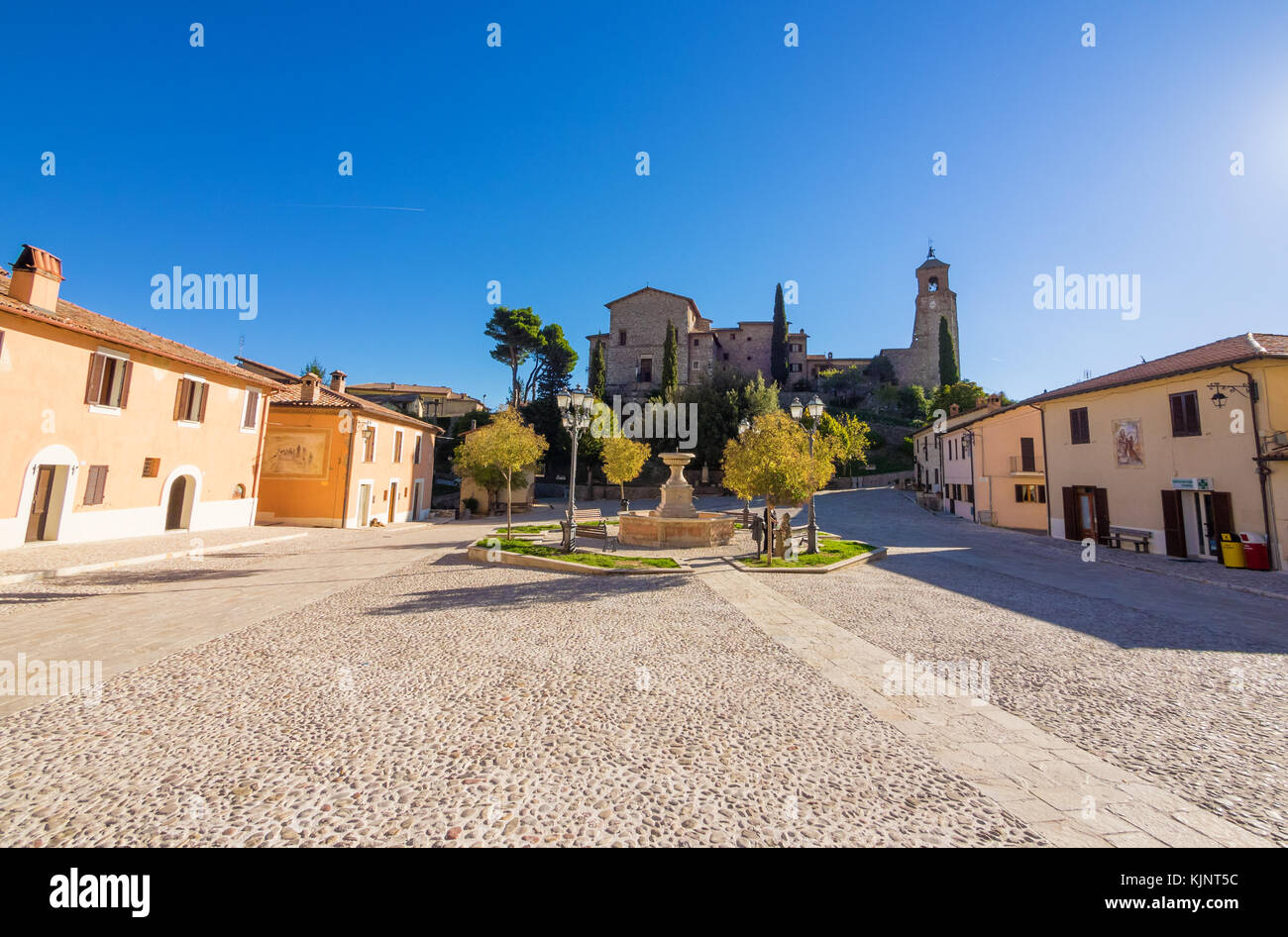 Heiligtum von greccio -Fotos und -Bildmaterial in hoher Auflösung – Alamy