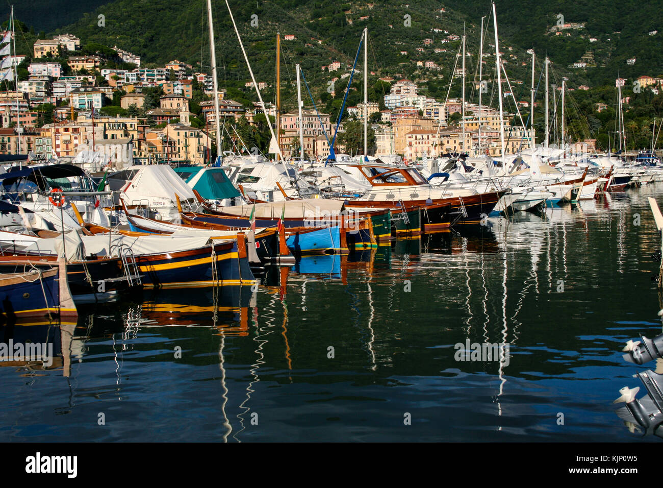 Boote in italien -Fotos und -Bildmaterial in hoher Auflösung – Alamy