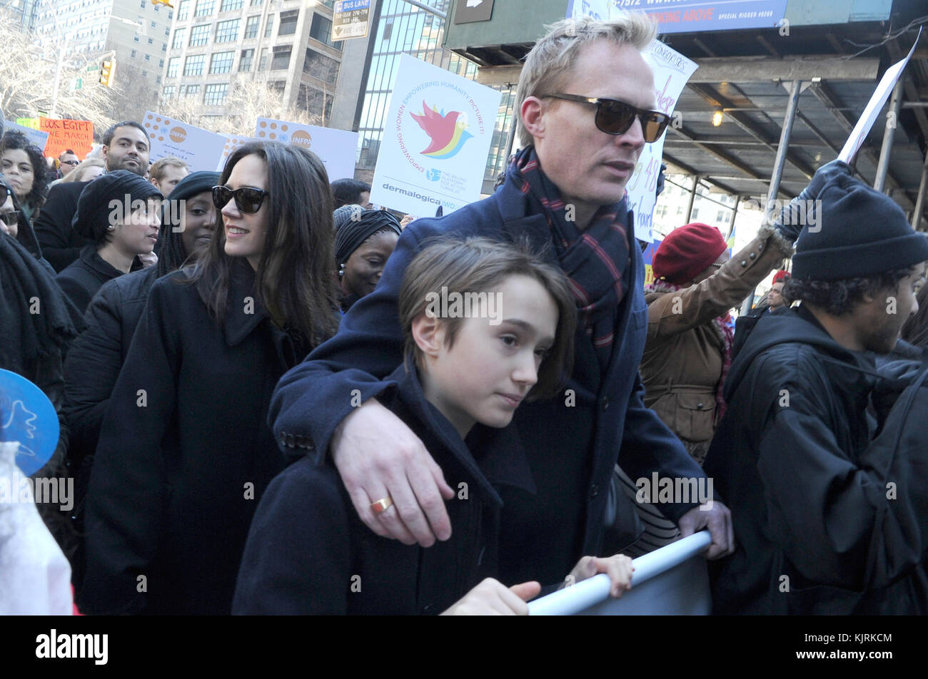 NEW YORK, NY - 08. MÄRZ: Jennifer Connelly, Paul Bettany, Stellan ...