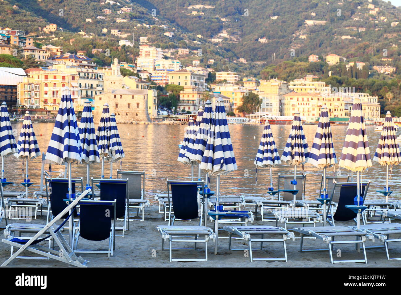 Rapallo beach -Fotos und -Bildmaterial in hoher Auflösung – Alamy