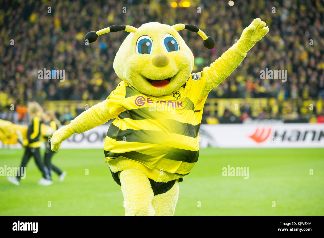 Dortmund, Deutschland. 25 Nov, 2017. das Dortmunder maskottchen Emma ...