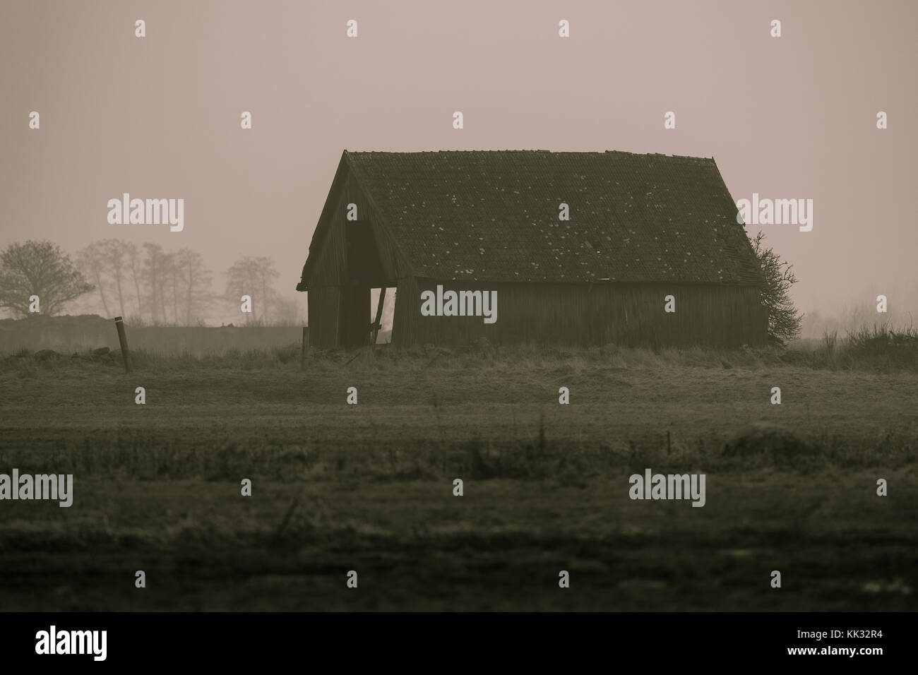 Leere scheune -Fotos und -Bildmaterial in hoher Auflösung – Alamy