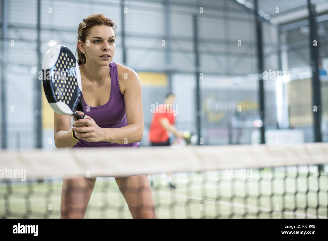 Paddel spielen -Fotos und -Bildmaterial in hoher Auflösung – Alamy