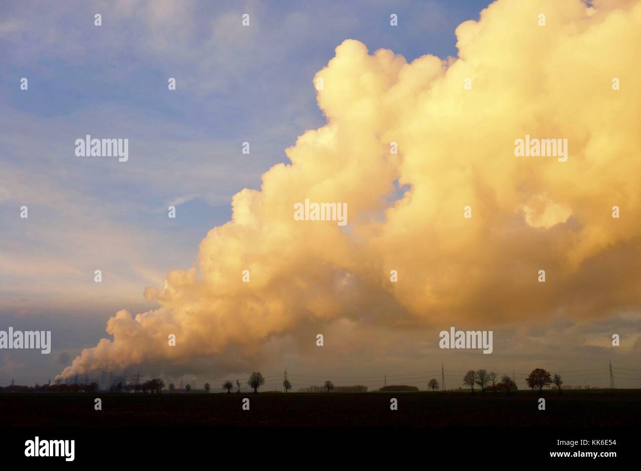 Braunkohle kraftwerke -Fotos und -Bildmaterial in hoher Auflösung – Alamy