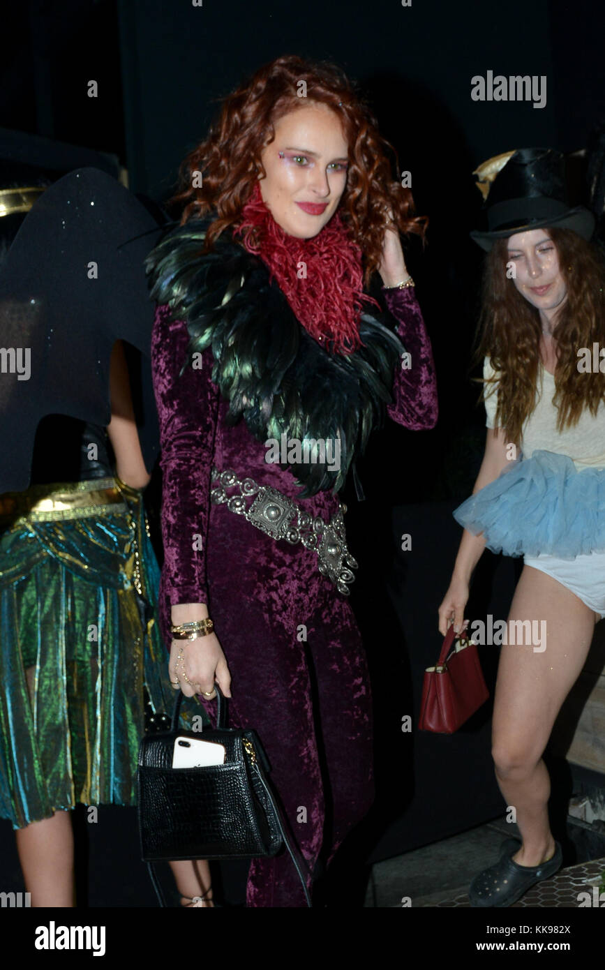 Rumer, Scout und tallulah Willis die Matthew Morrison halloween party ...