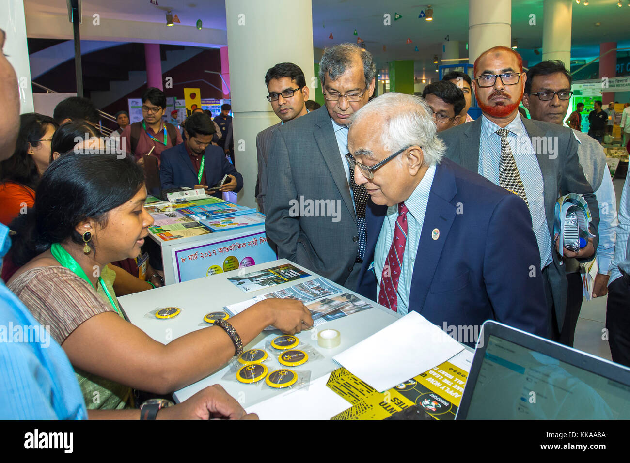 Dr jamilur reza choudhury -Fotos und -Bildmaterial in hoher Auflösung ...