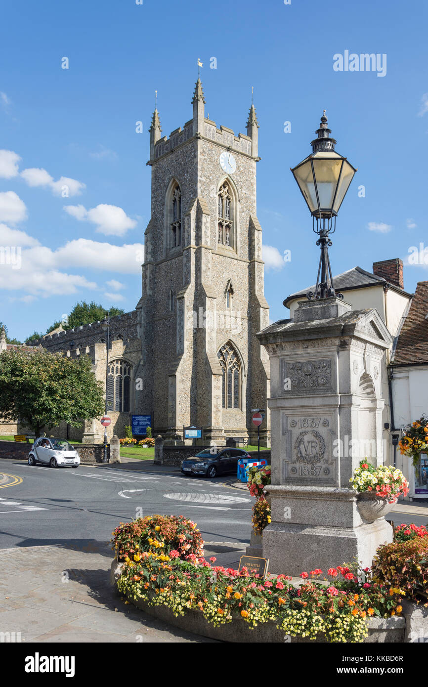 St Andrews Kirche und von Queen Victoria Golden Jubilee Lampe, Markt ...