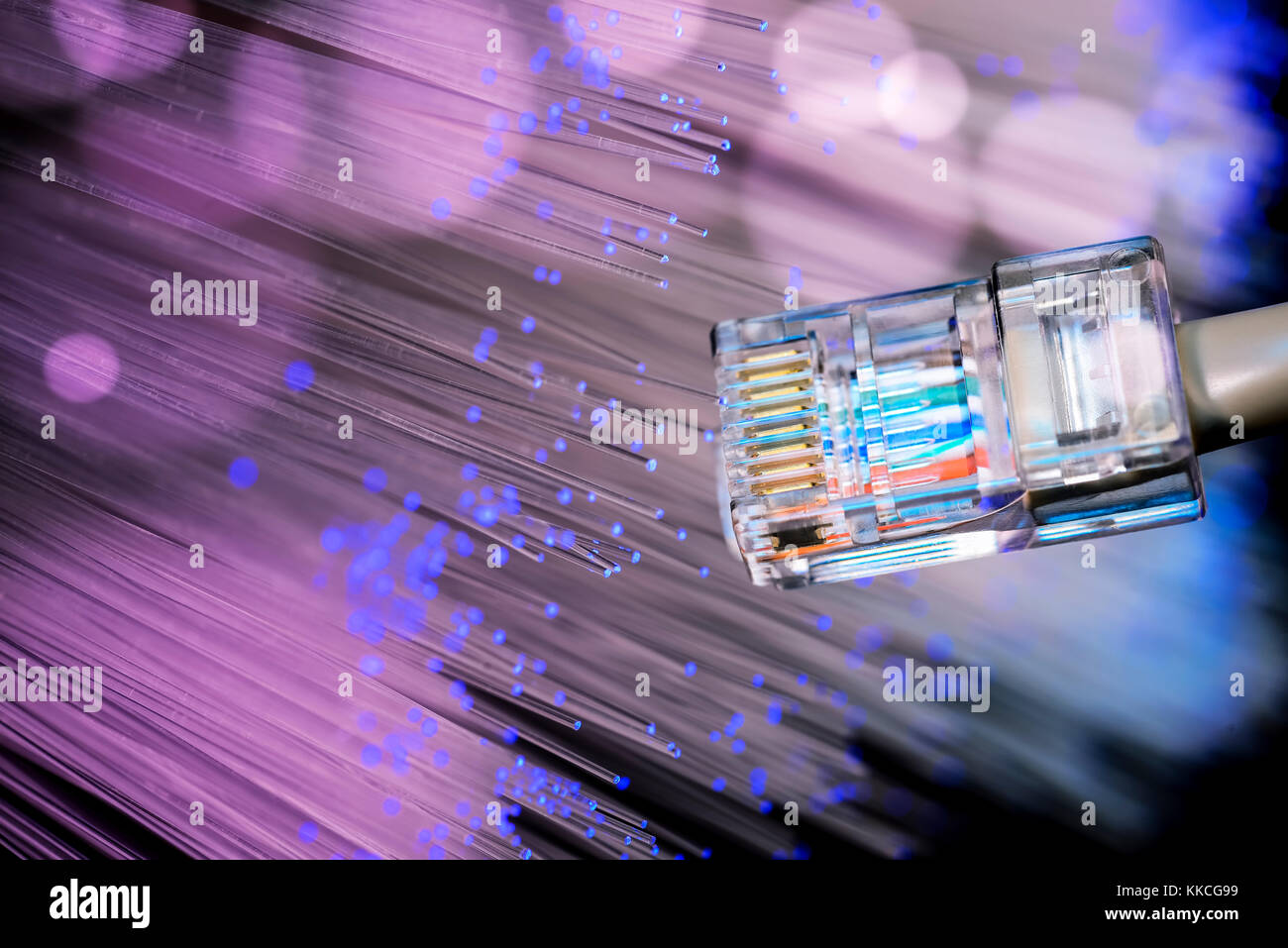 Glasfaser breitbandkabel -Fotos und -Bildmaterial in hoher Auflösung – Alamy