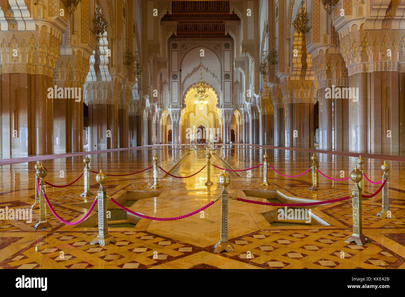 Im Inneren der Moschee Hassan II in Casablanca, Marokko Stockfotografie ...