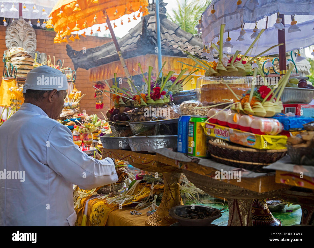 Hindu essen -Fotos und -Bildmaterial in hoher Auflösung – Alamy