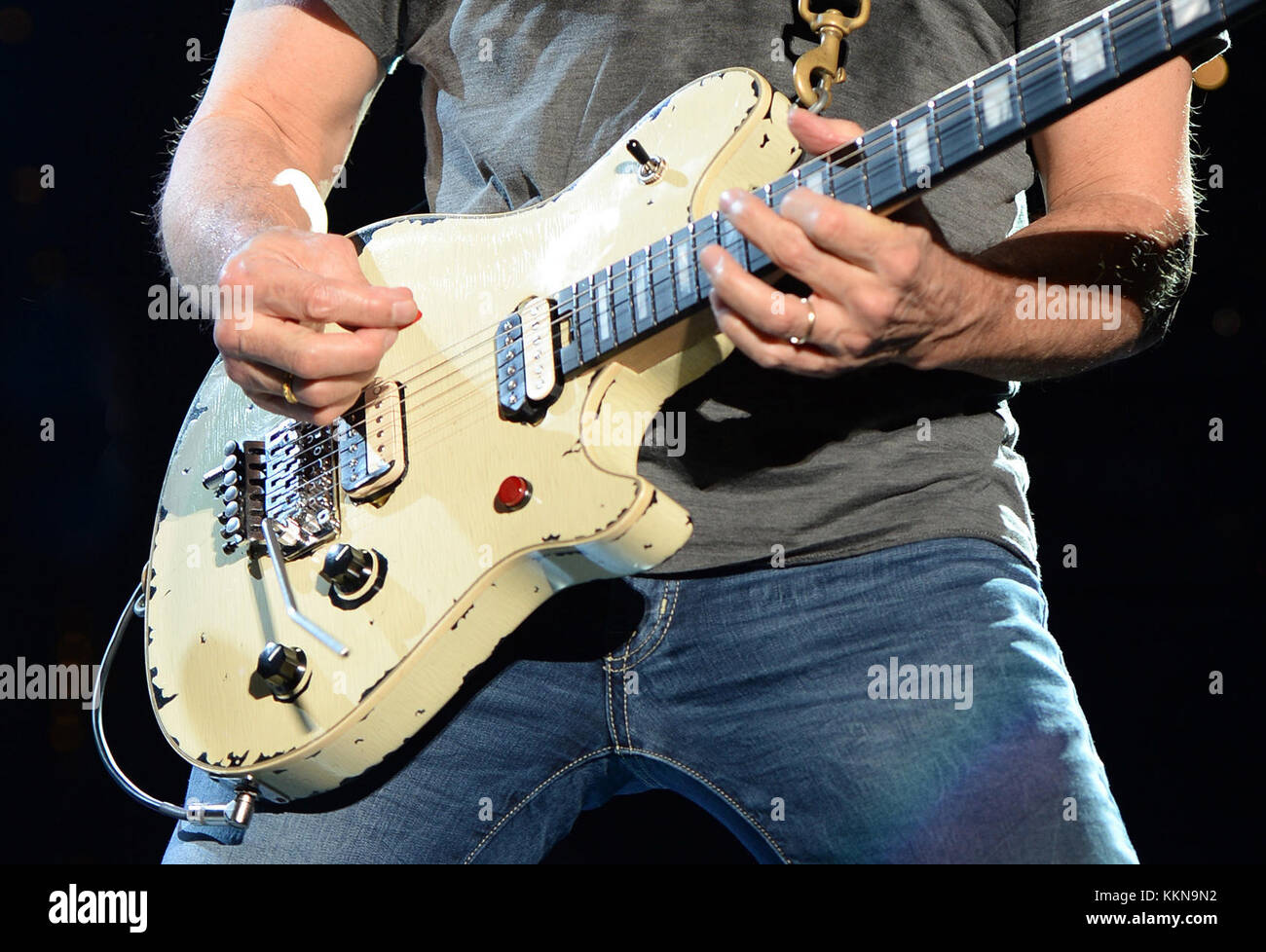 WEST Palm Beach, FL - 15. SEPTEMBER: Eddie Van Halen Van Halen führt an ...