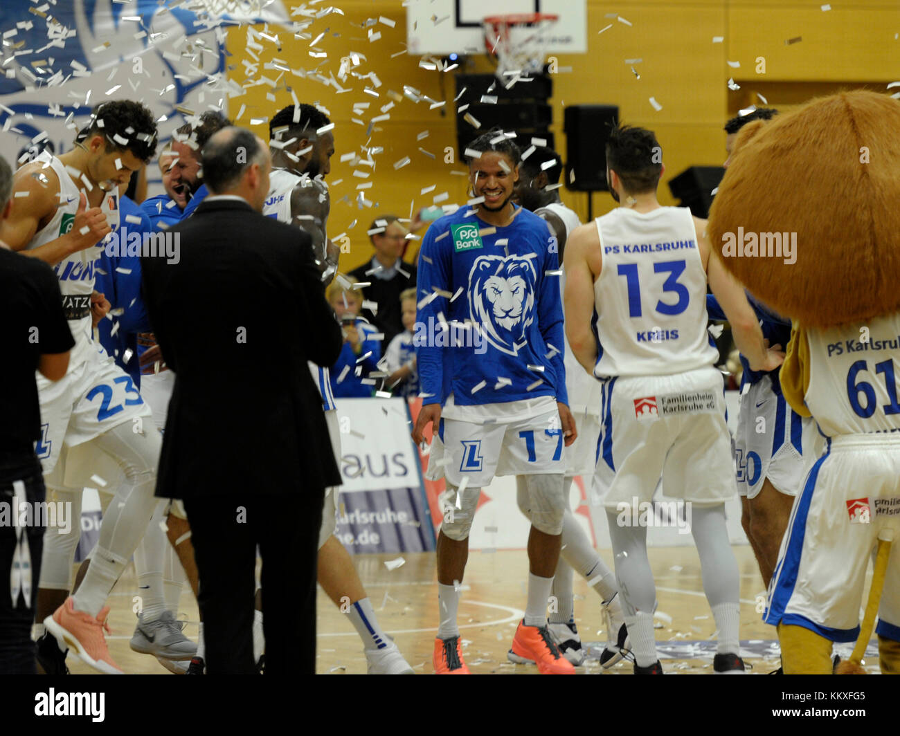 Karlsruhe, Deutschland. Dezember 2017. PSK Lions feiert den Sieg. GES ...