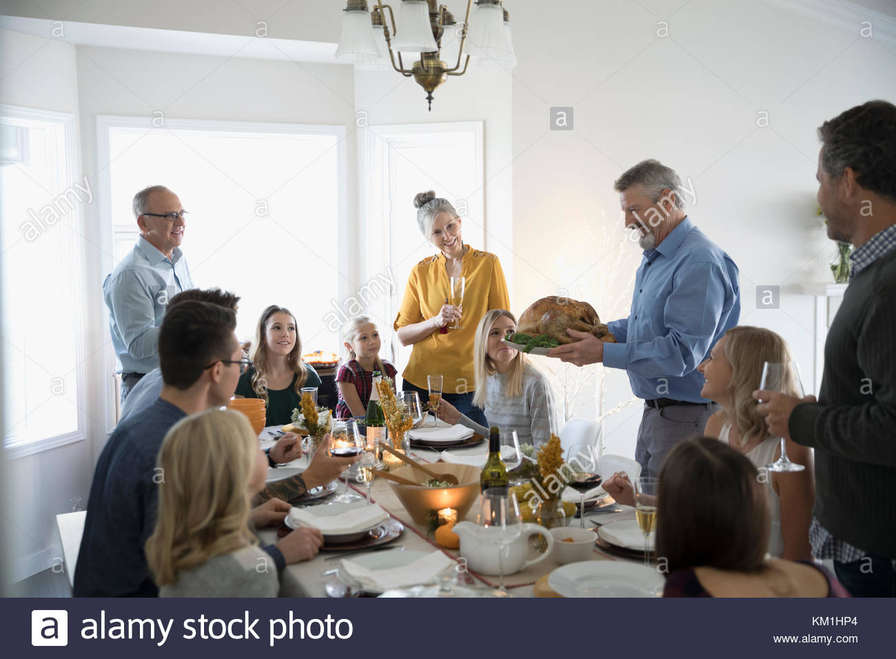 Thanksgiving truthahn abendessen -Fotos und -Bildmaterial in hoher ...