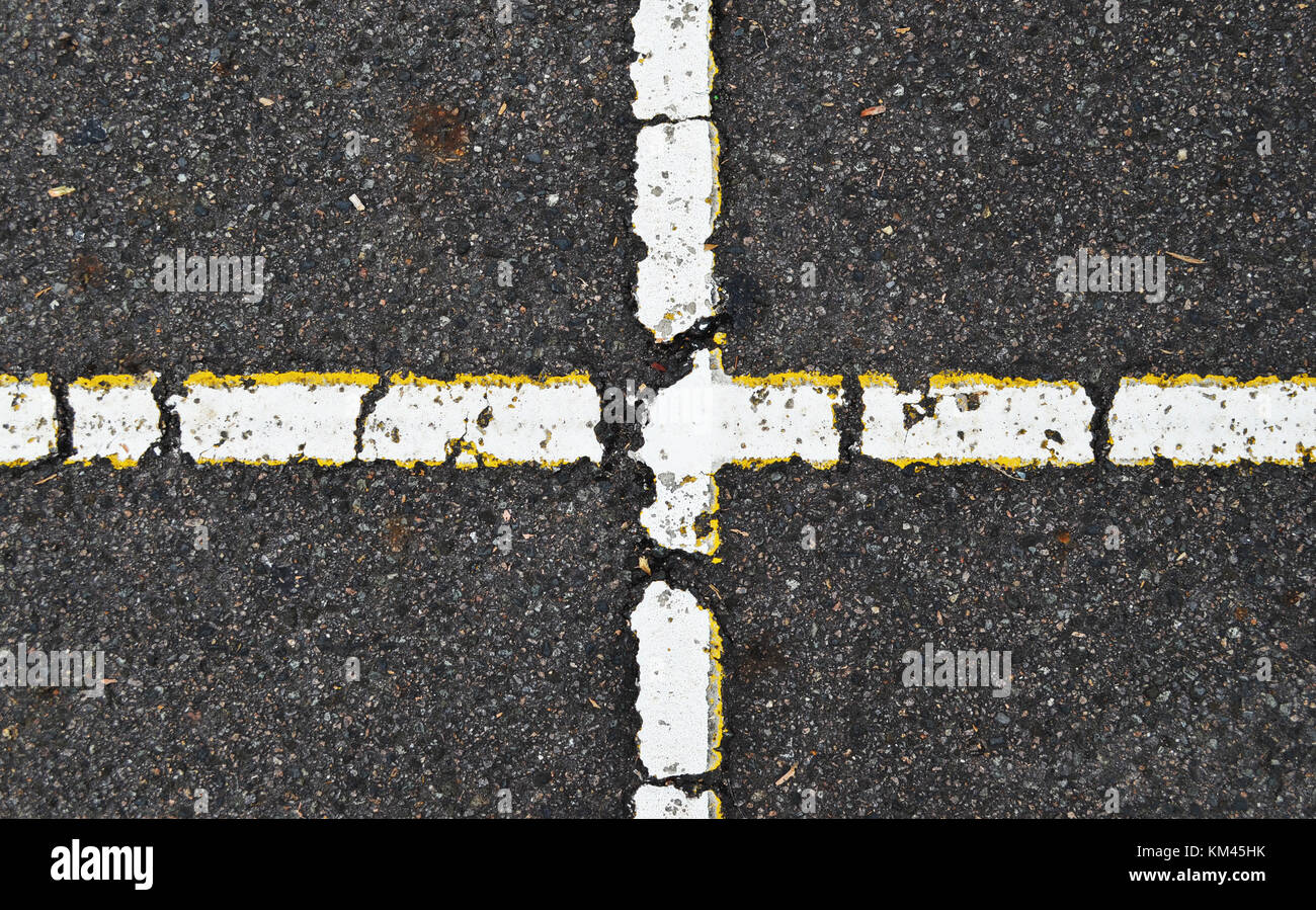 Bemalte kreuz -Fotos und -Bildmaterial in hoher Auflösung – Alamy