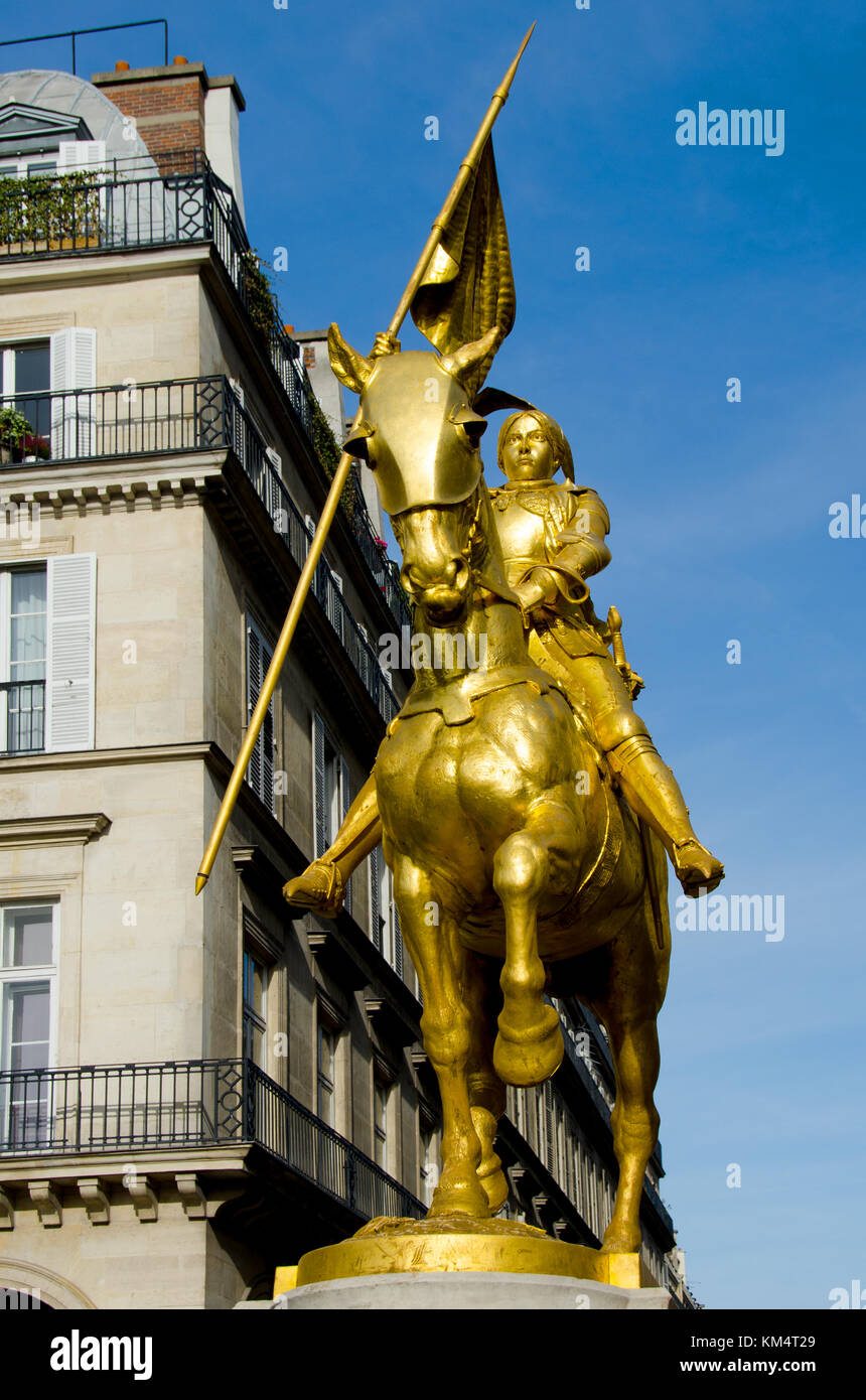 Paris, Frankreich. Place des Pyramides (1. Arr.) Statue: Jeanne d'Arc ...