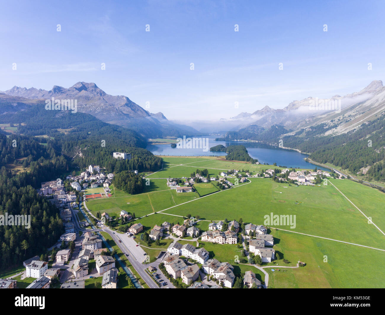 Dorf maloja am see sils -Fotos und -Bildmaterial in hoher Auflösung – Alamy
