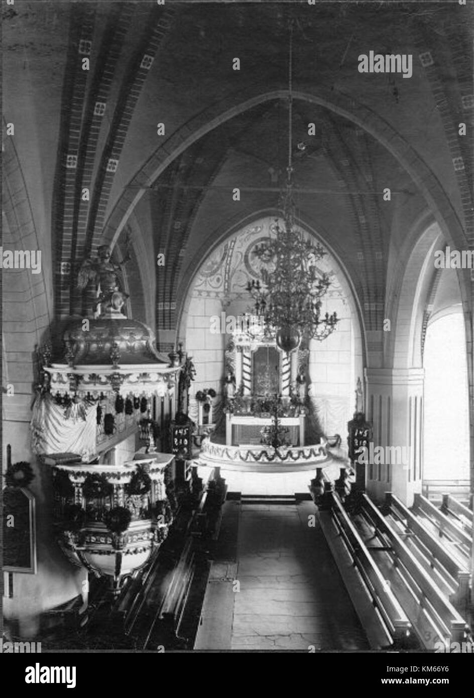 Die Leksands Church ist ein historisches Gebäude in Schweden, das für ...