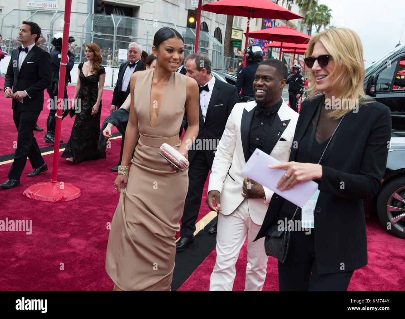 HOLLYWOOD, CA - 22. Februar: Kevin Hart, Eniko Parrish kommt bei der 87 ...