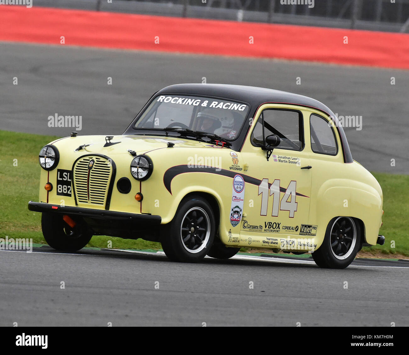 Martin Donnelly, Jonathan Lewis, Austin A35 Akademie, Silverstone ...