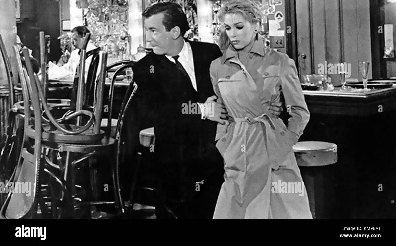 Stella stevens stella stevens stella Schwarzweiß-Stockfotos und -bilder ...