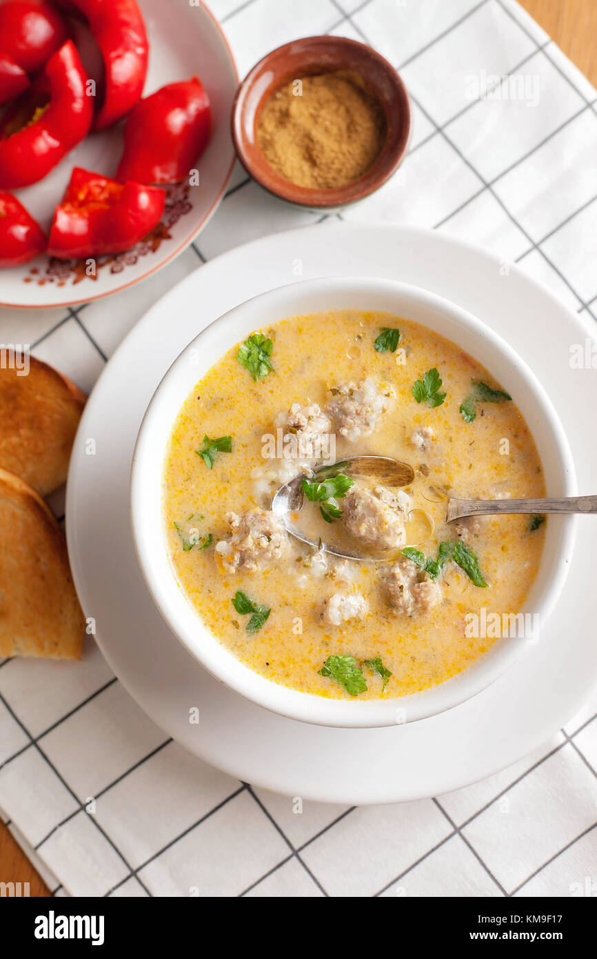 Supa topcheta bulgarian meatball soup -Fotos und -Bildmaterial in hoher ...