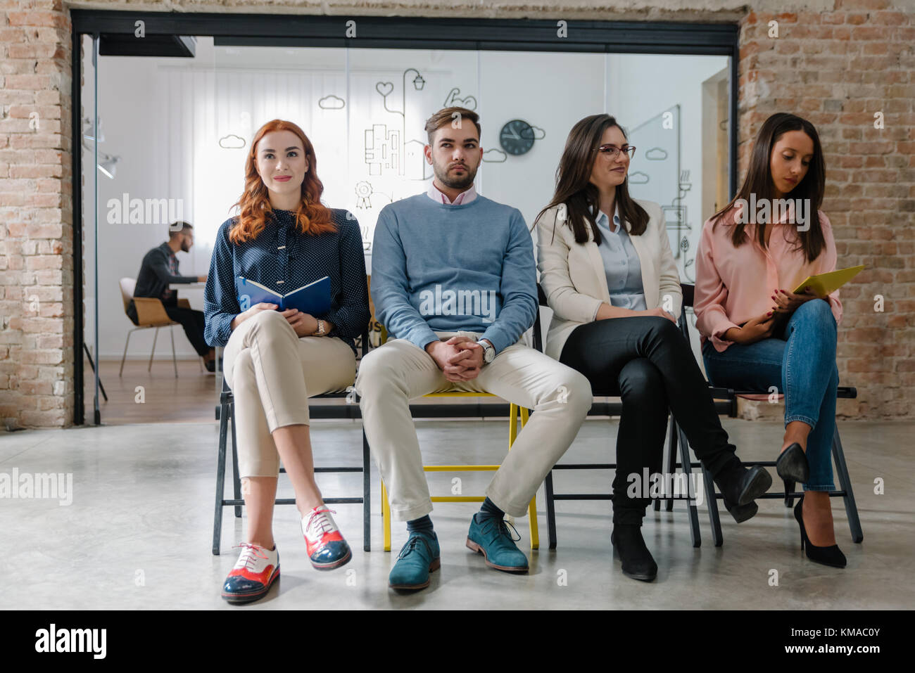 Gleiche position -Fotos und -Bildmaterial in hoher Auflösung – Alamy