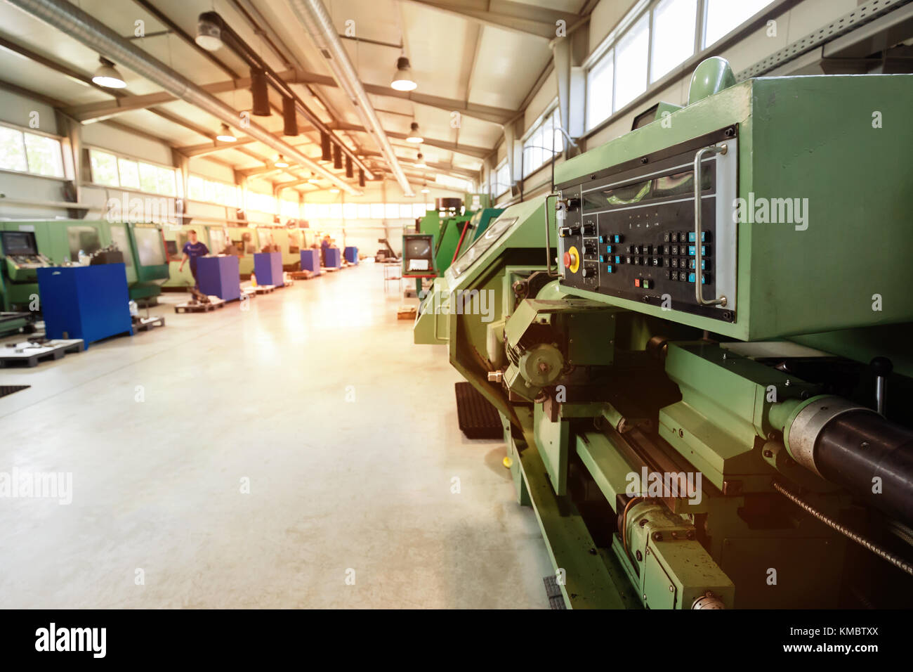 Lathe and cnc -Fotos und -Bildmaterial in hoher Auflösung – Alamy