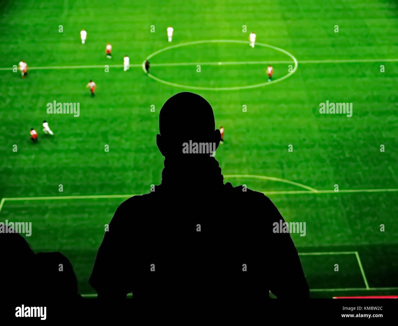 Fussball fans stadion -Fotos und -Bildmaterial in hoher Auflösung – Alamy