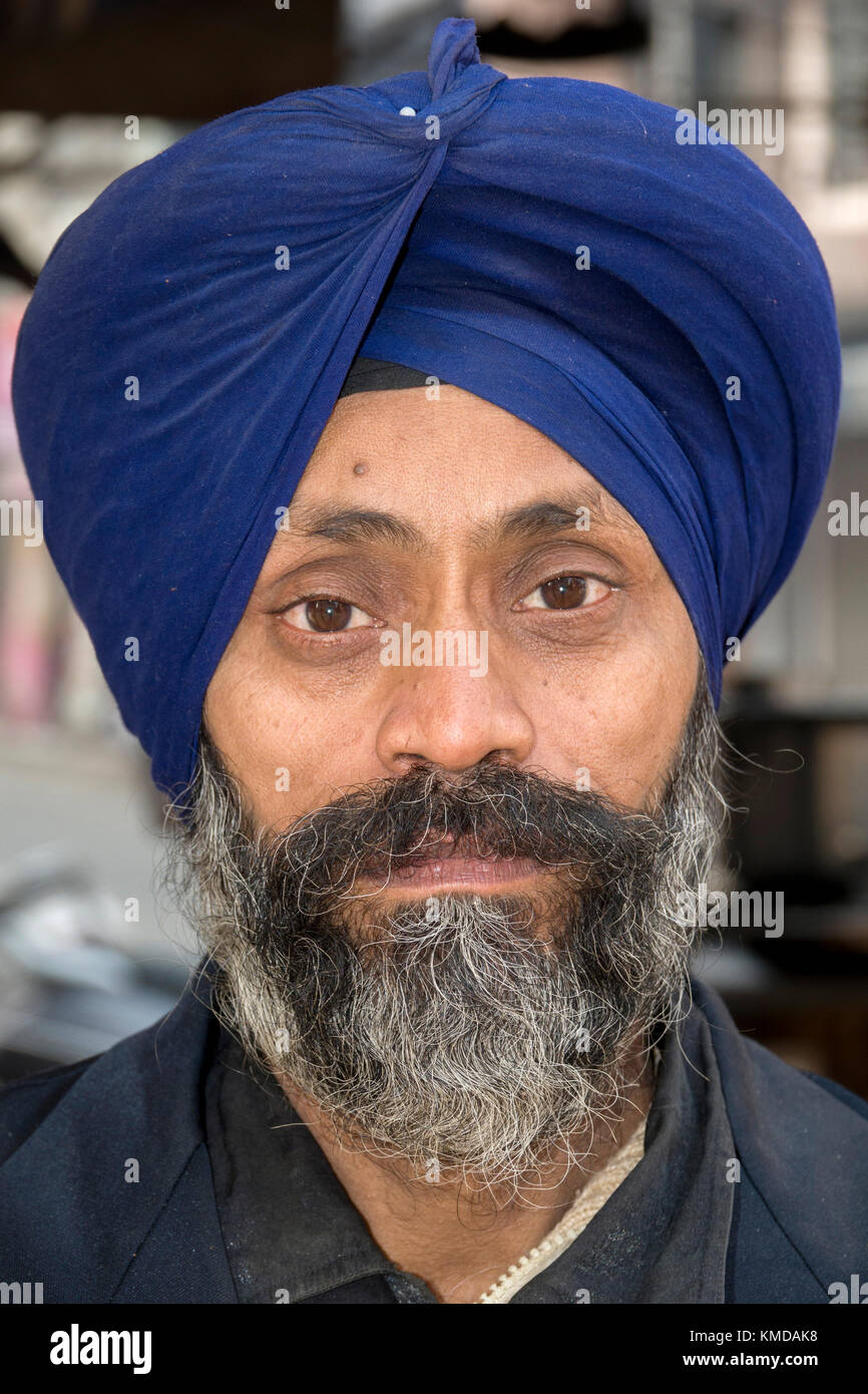 Turban Eyes Stockfotos und -bilder Kaufen - Alamy