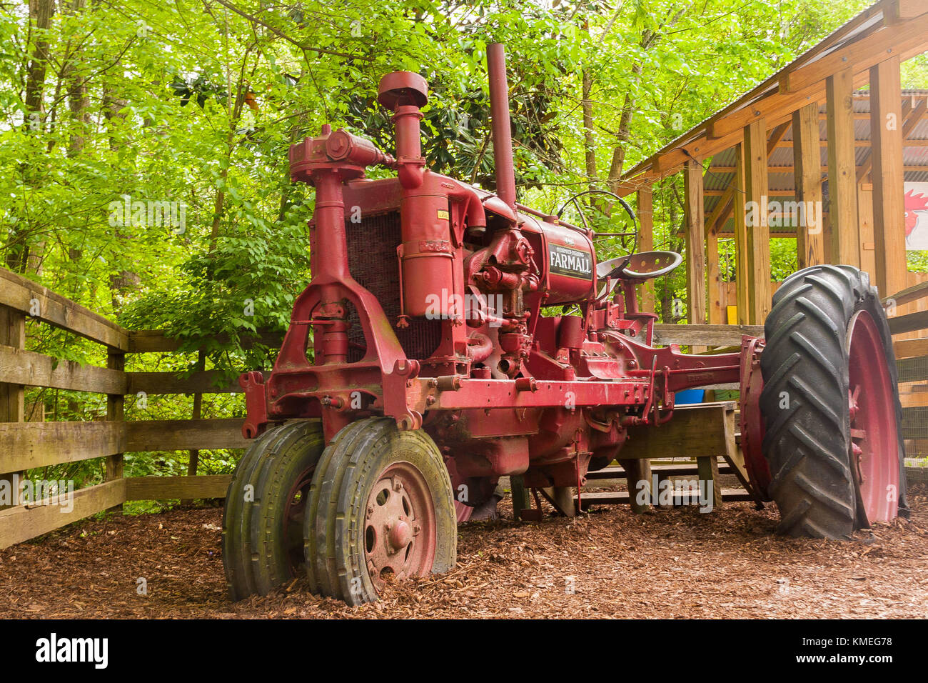 Mccormick deering farmall traktor -Fotos und -Bildmaterial in hoher Auflösung – Alamy
