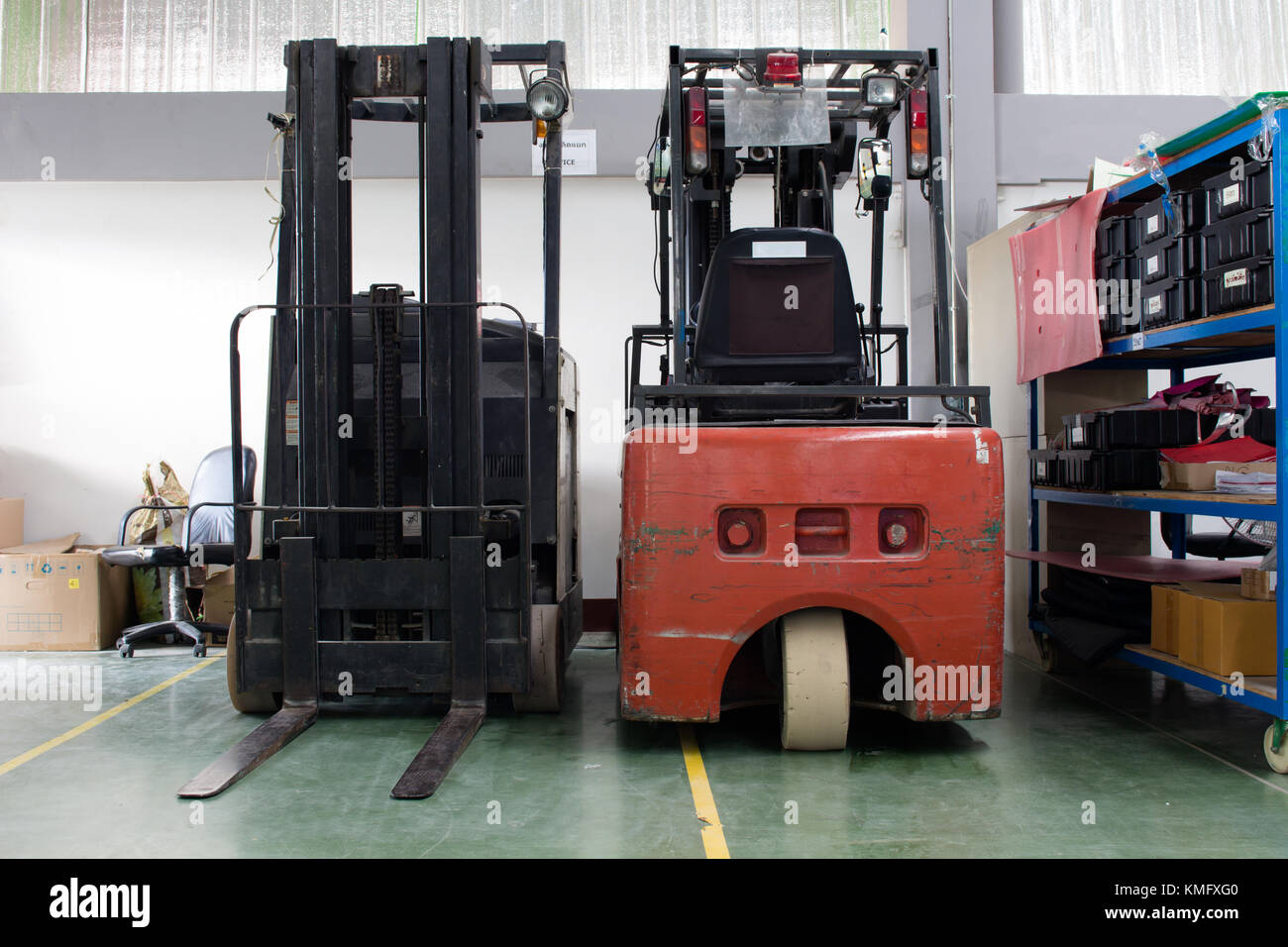 Kleiner gabelstapler -Fotos und -Bildmaterial in hoher Auflösung – Alamy
