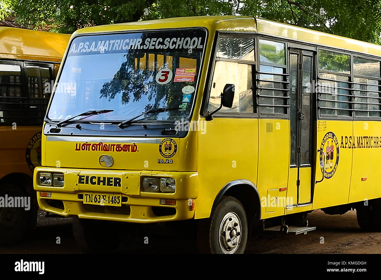 Gelber indischer schulbus -Fotos und -Bildmaterial in hoher Auflösung ...